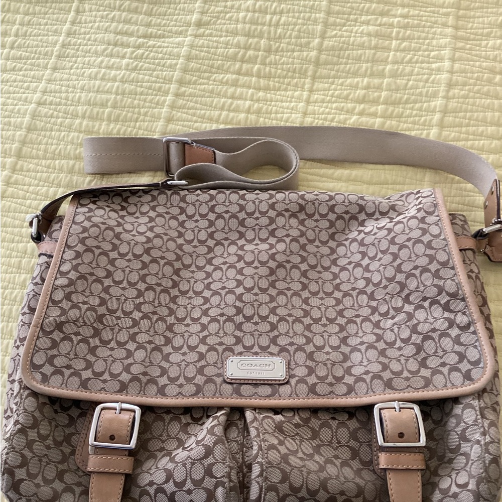 Coach Signature Messenger Bag - Gem